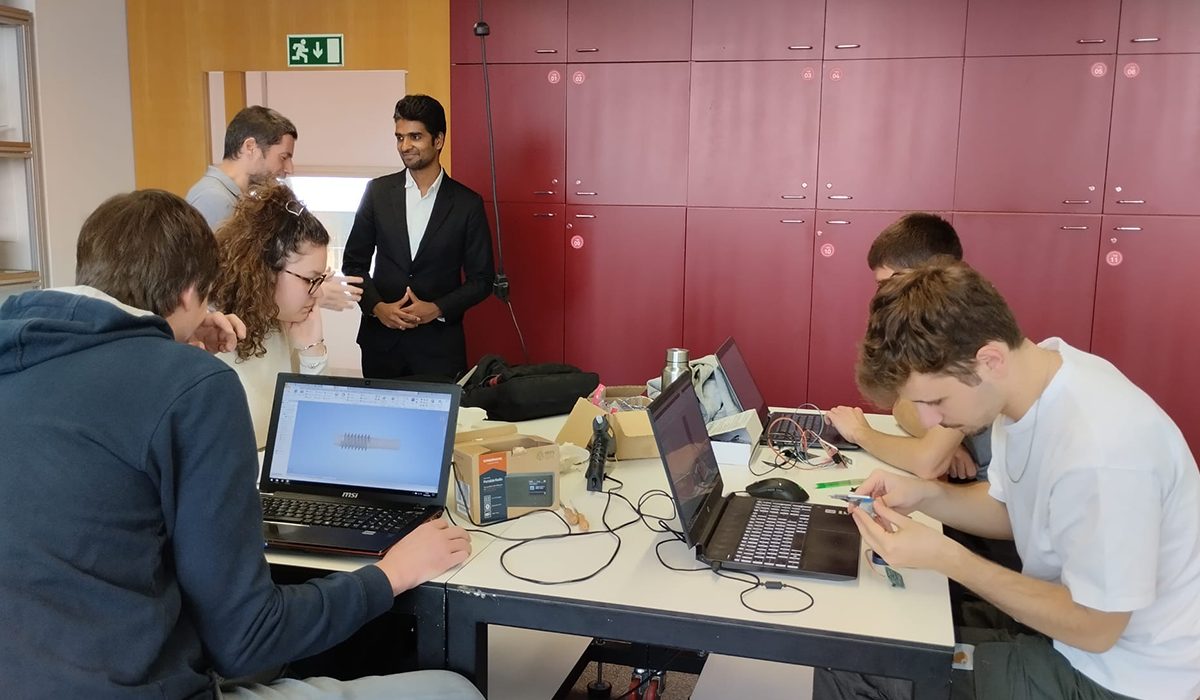 Swaminath Venkateswaran at the University of Vic (UVic) in Catalunya ...